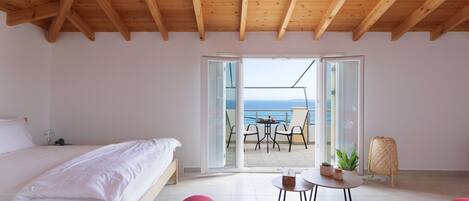 Estúdio, terraço, vista para o mar | Ferro/tábua de engomar, Wi-fi grátis