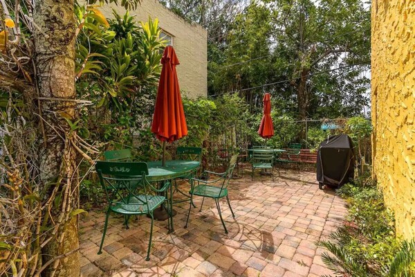 Cozy On Kenilworth - West Palm Beach, FL