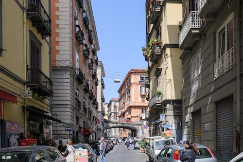 Appartamento In Centro A Napoli - Naples