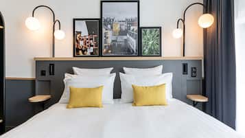 Quarto standard, 1 cama Queen, para não fumantes | Roupas de cama premium, cofres nos quartos, escrivaninha