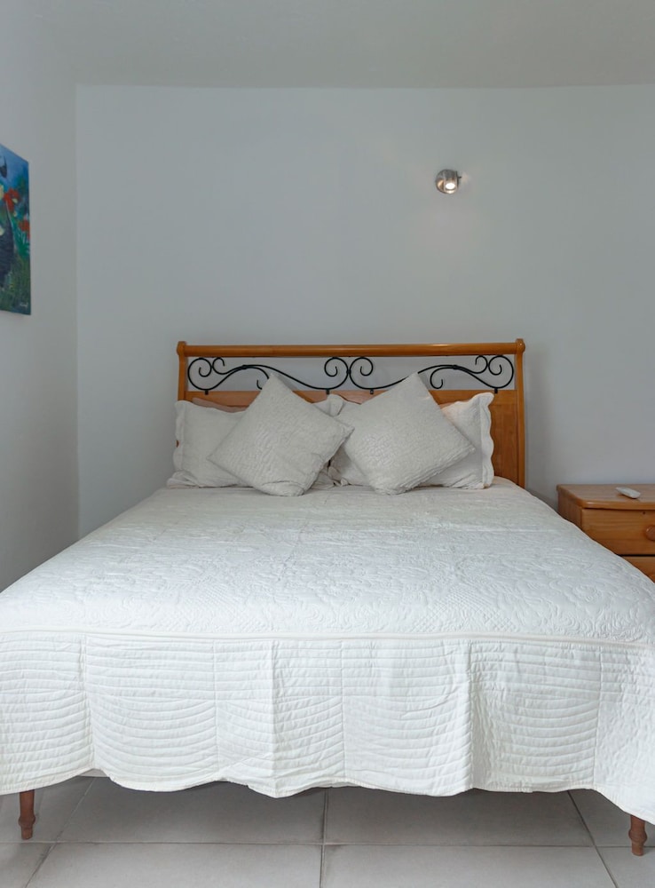 Family Friendly Villa Less Than 5 Minutes From The Beach - Antigua and Barbuda