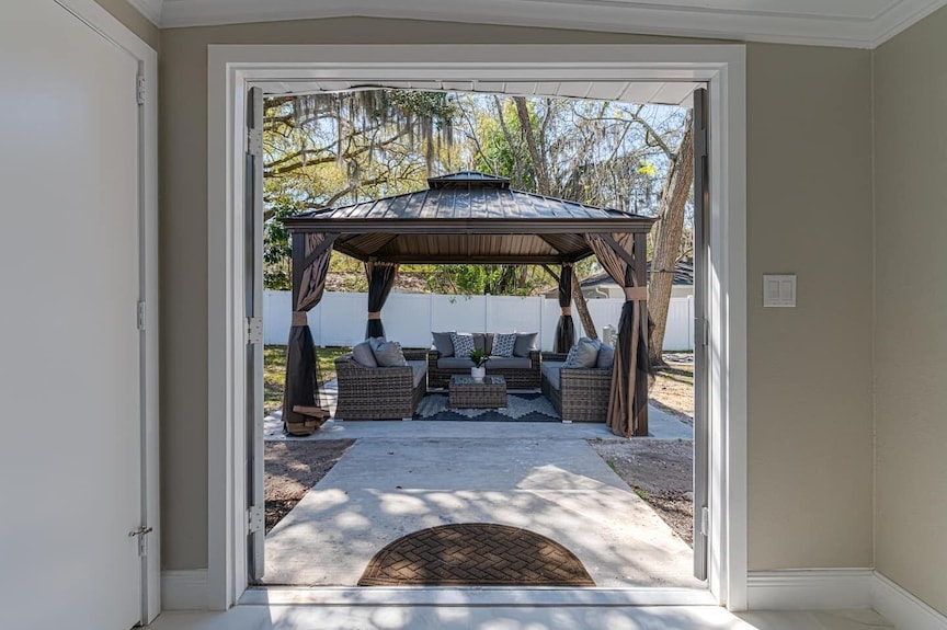 Gorgeous 2br/2ba Accessible Home Located Close To Many Tampa Attractions! - University of South Florida, Tampa