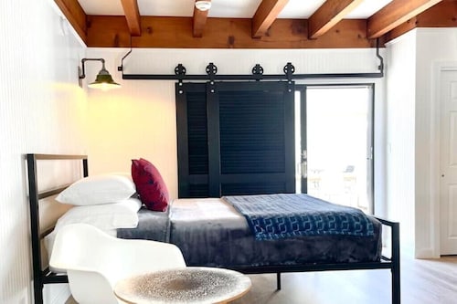 Studio Apt In Cherry Grove, Fi. - Fire Island, NY