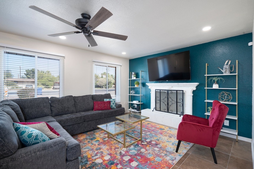 Desert Paradise W/ 2 Masters, Pool, & Golf - Tempe, AZ