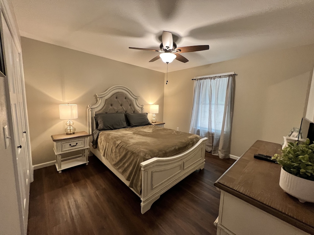 Treasure Lake Home, Hot Tub, Partial Lake View And Walking Distance To Beach - DuBois, PA