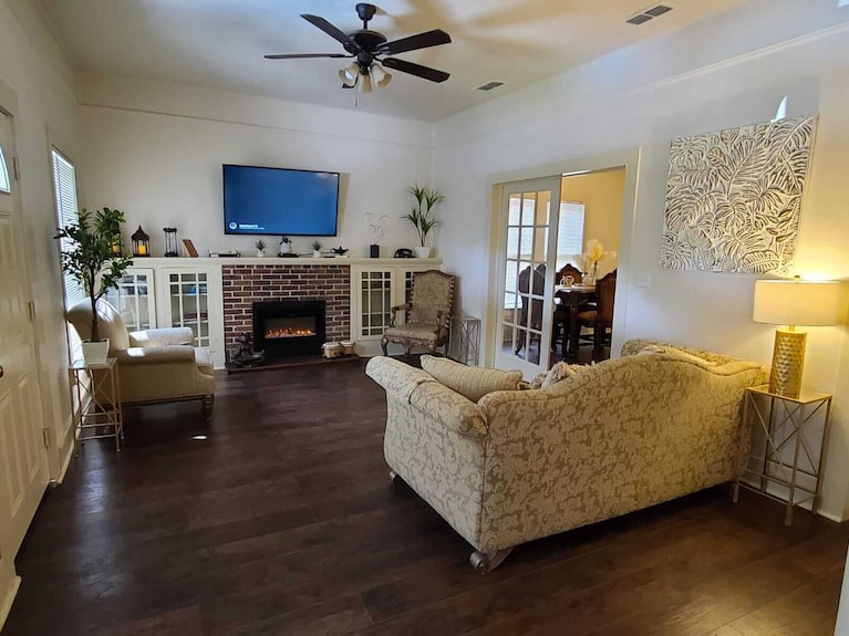 Beautiful 3br&2ba House Located In The Historic Part Of Brownville-spi-spacex-mx - 브라운즈빌