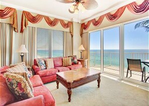 Apartamento em Condomínio Fechado, 3 quartos | Sala