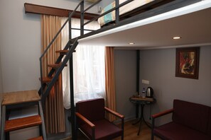 Quarto casal luxo | Frigobar (abastecido com alguns itens grátis), Wi-Fi de cortesia