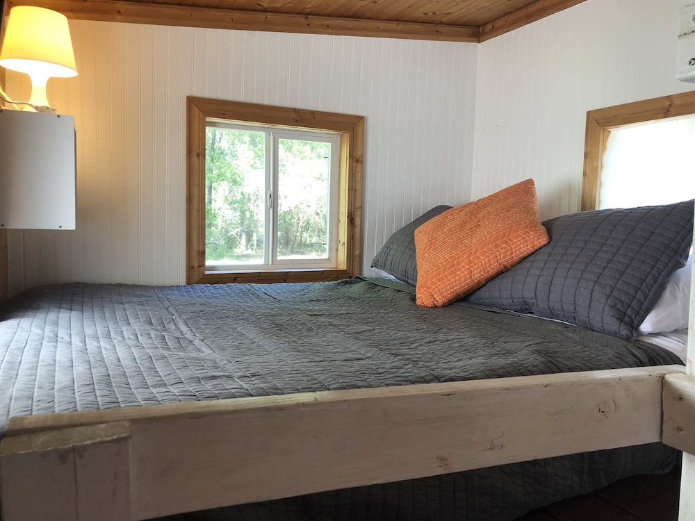 Orange Blossom Tiny House - Branford, FL