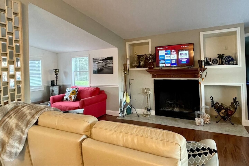 Plum Lazy On The Potomac - West Virginia