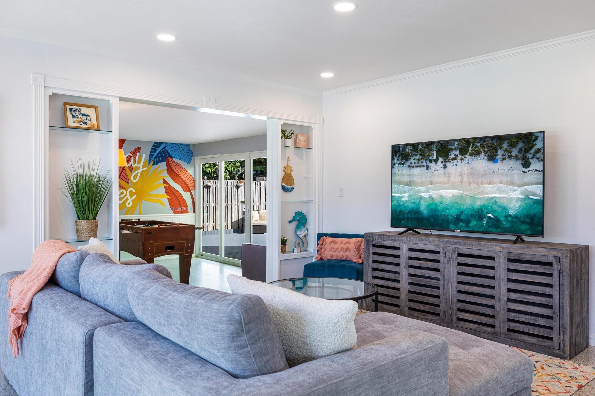 Trendy 3-bedroom Villa With Saltwater Pool And Yard - Coral Springs, FL