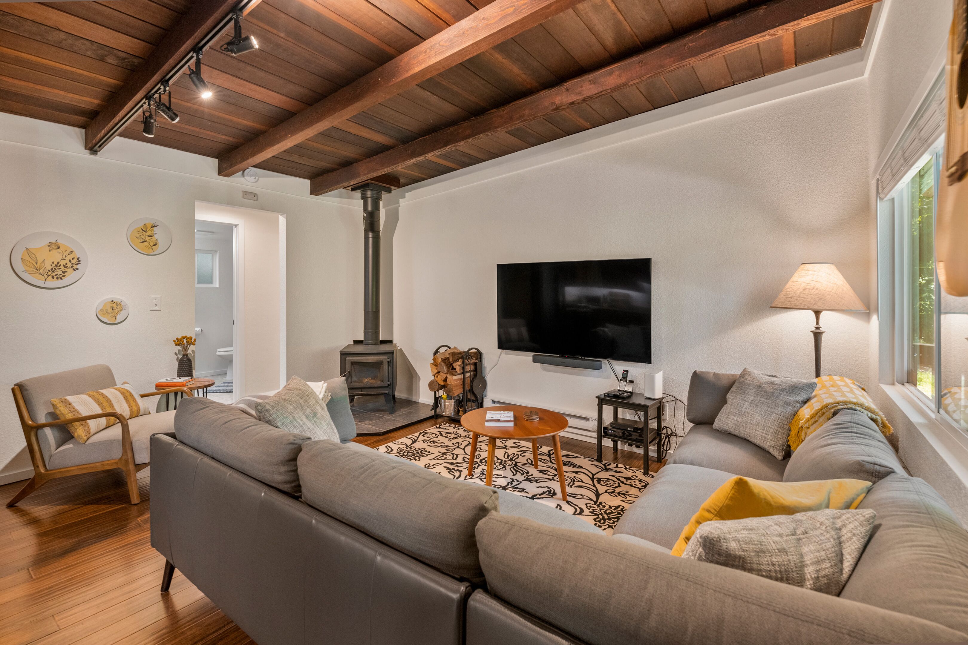 Faeya Grove - Charming Family Getaway! Remodeled, Short Drive To Russian River. - Healdsburg, CA