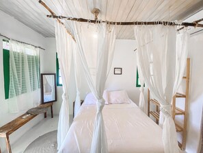 Chalé Lobo Guara | Roupa de alta qualidade, camas de colchão pillowtop, minibar