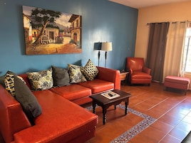 Virigilio abajo | Sala de estar | TV de ecrã plano