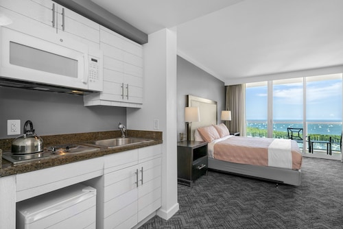 ★Ocean View Coconut Grove Studio W Balcony Free Parking ❤️ - Miami