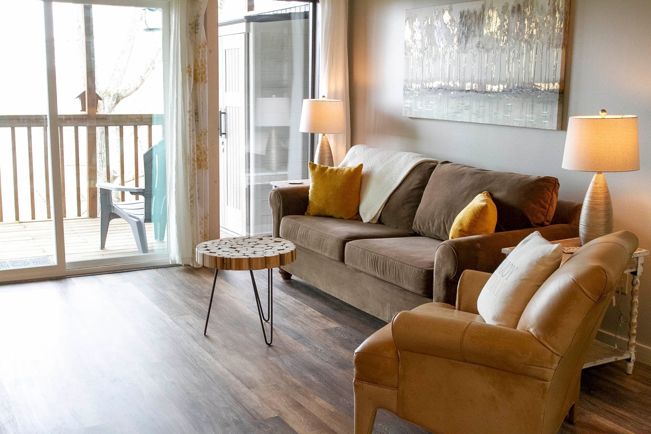 Modern Treehouse In The Woods Near Sdc! - Branson West, MO