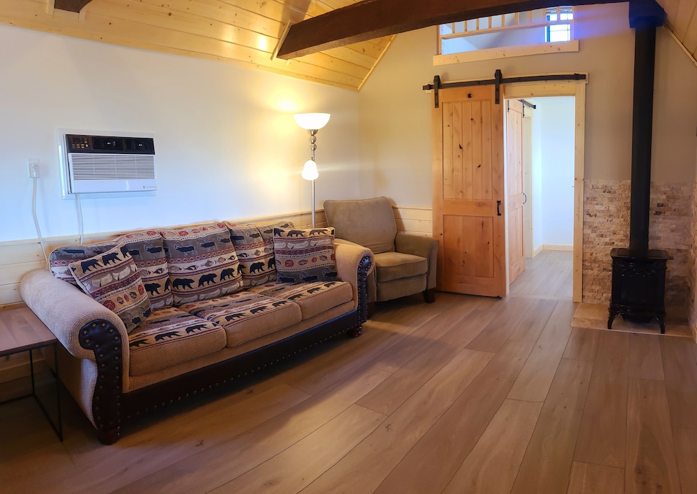 Mcgee Creek Lodge - California