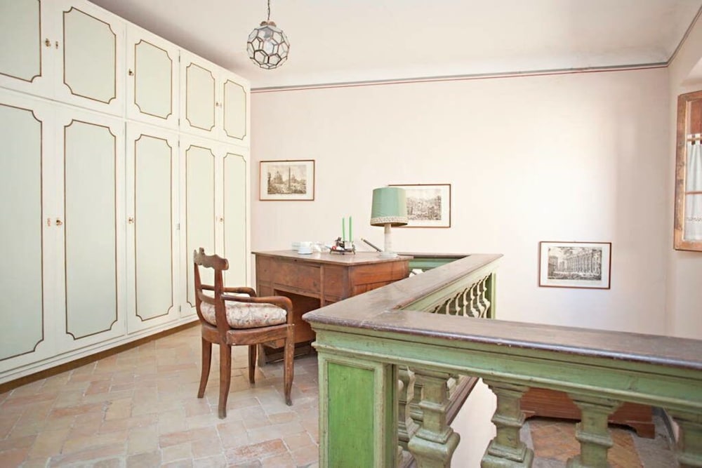 Intera Casa Signorile Con Giardino Privato - Moresco