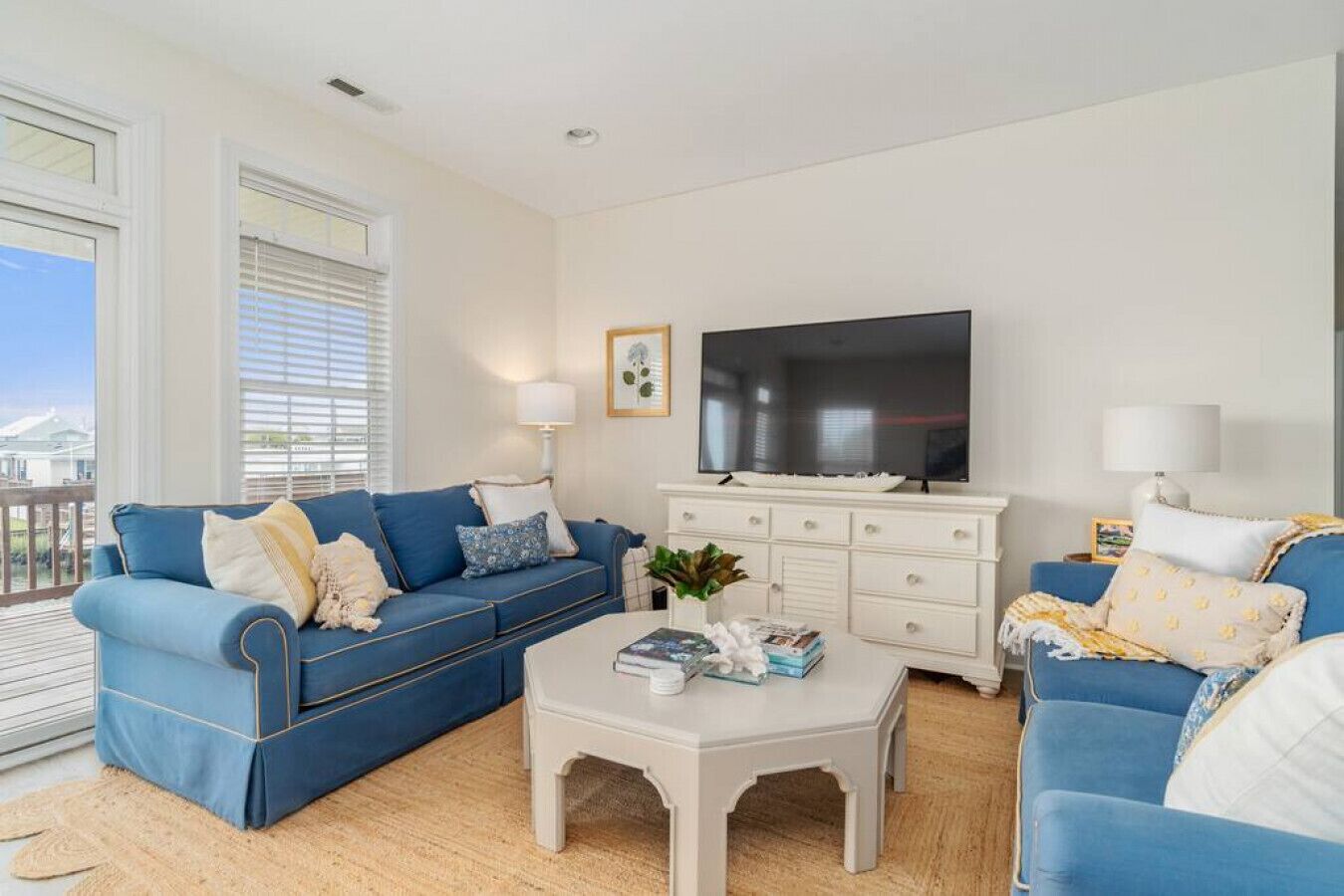 Adorable Cottage On The Canal With Boat Lift - Morehead City, NC