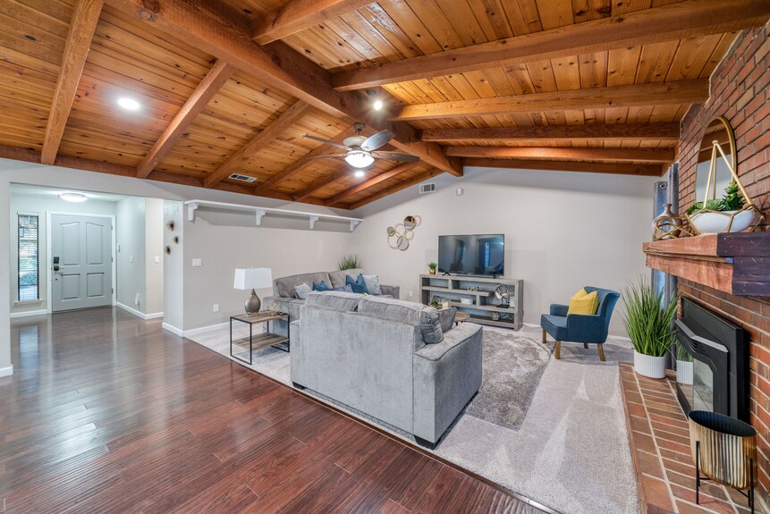 Fresno House | Game Room | Pool | Bbq | Swings! - 프레즈노