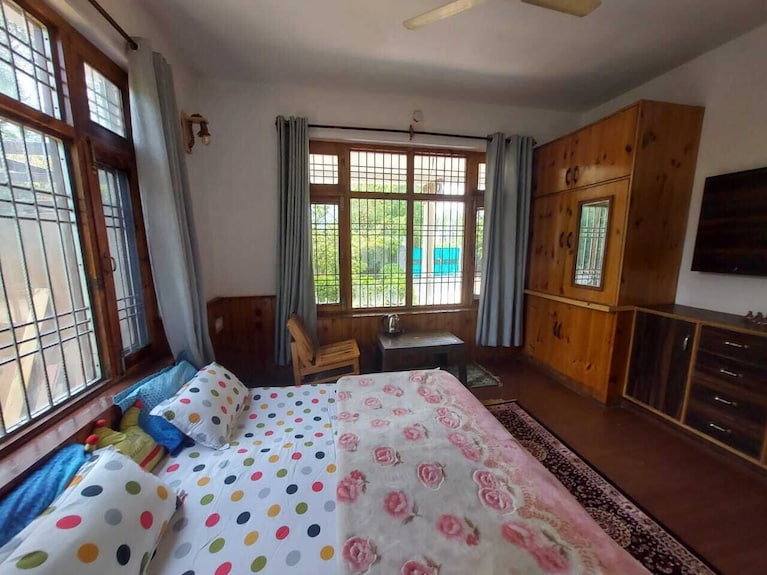 Room With Washroom , Garden View - Himachal Pradesh