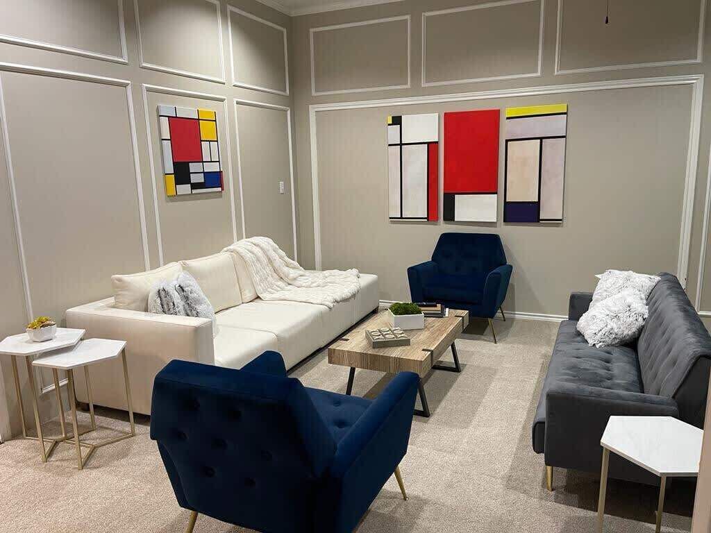 Stunning Gables House, Basketball Court - Carrollton, TX