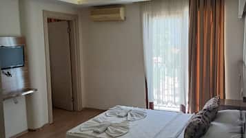 Quarto Triplo Standard | Roupa de alta qualidade, cortinas/cortinados opacos