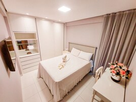 Apartamento Básico | Com decoração personalizada, com mobília individualizada, Wi-fi grátis 