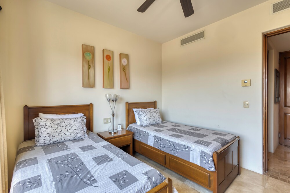 Luxurious Vacation Rental Condo In Alegranza Resort - San Jose Del Cabo - San José del Cabo