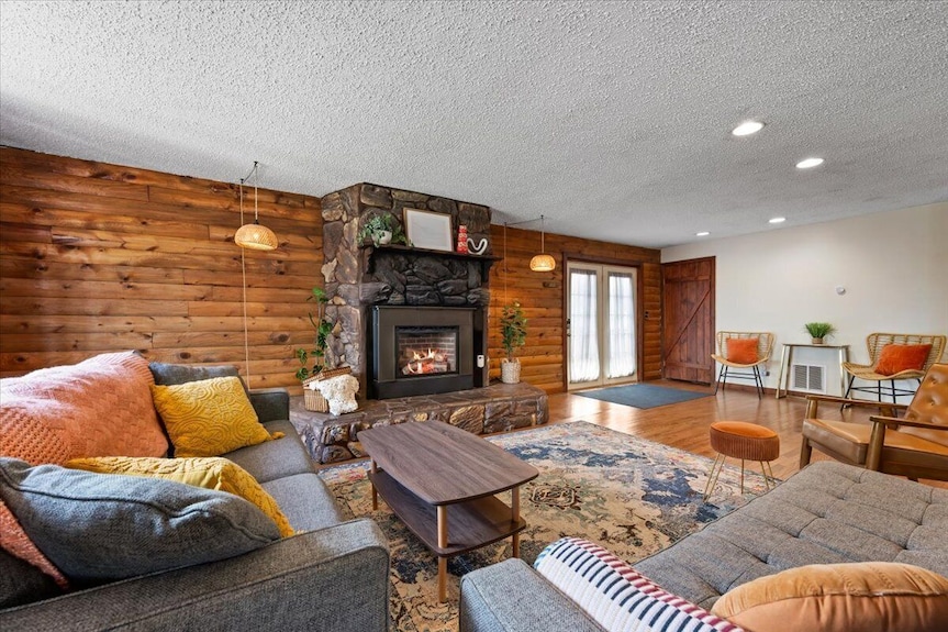 Needles Nest: Secluded Cabin With Hot Tub - Mount Rushmore National Memorial