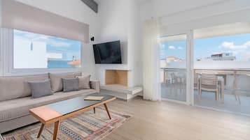 Boutique Apartment AMAR | Sala de estar | Lareira