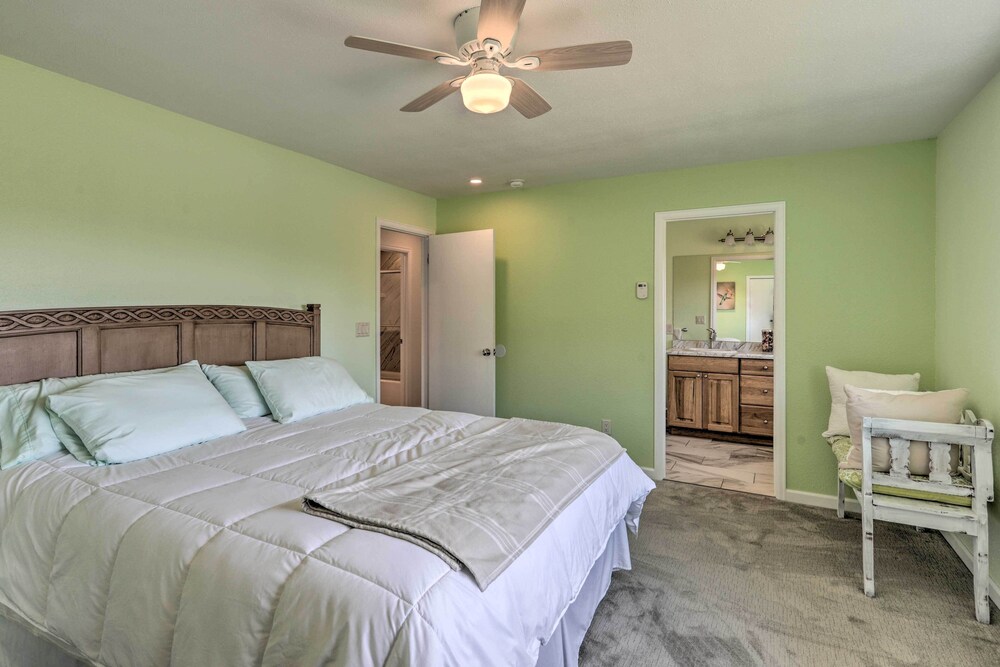 Picturesque Palisade Home: Mt Garfield Views! - Palisade, CO