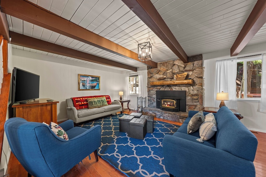 Mountain Cabin Retreat Fenced Yard Game Room Easy Parking - Lake Arrowhead, CA