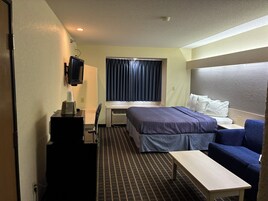 Quarto solteiro luxo | Ferros/tábuas de passar roupa, Wi-Fi de cortesia, roupa de cama