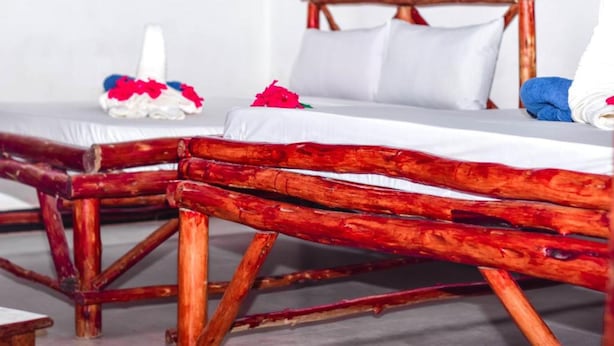 Quarto casal | Escrivaninha, Wi-Fi de cortesia, roupa de cama