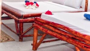 Quarto casal | Escrivaninha, Wi-Fi de cortesia, roupa de cama