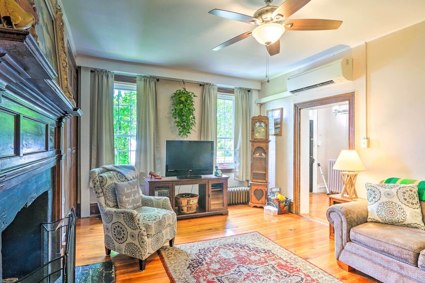 Historic 'Hammond House' W/ Wine Country View! - 斯特拉斯堡