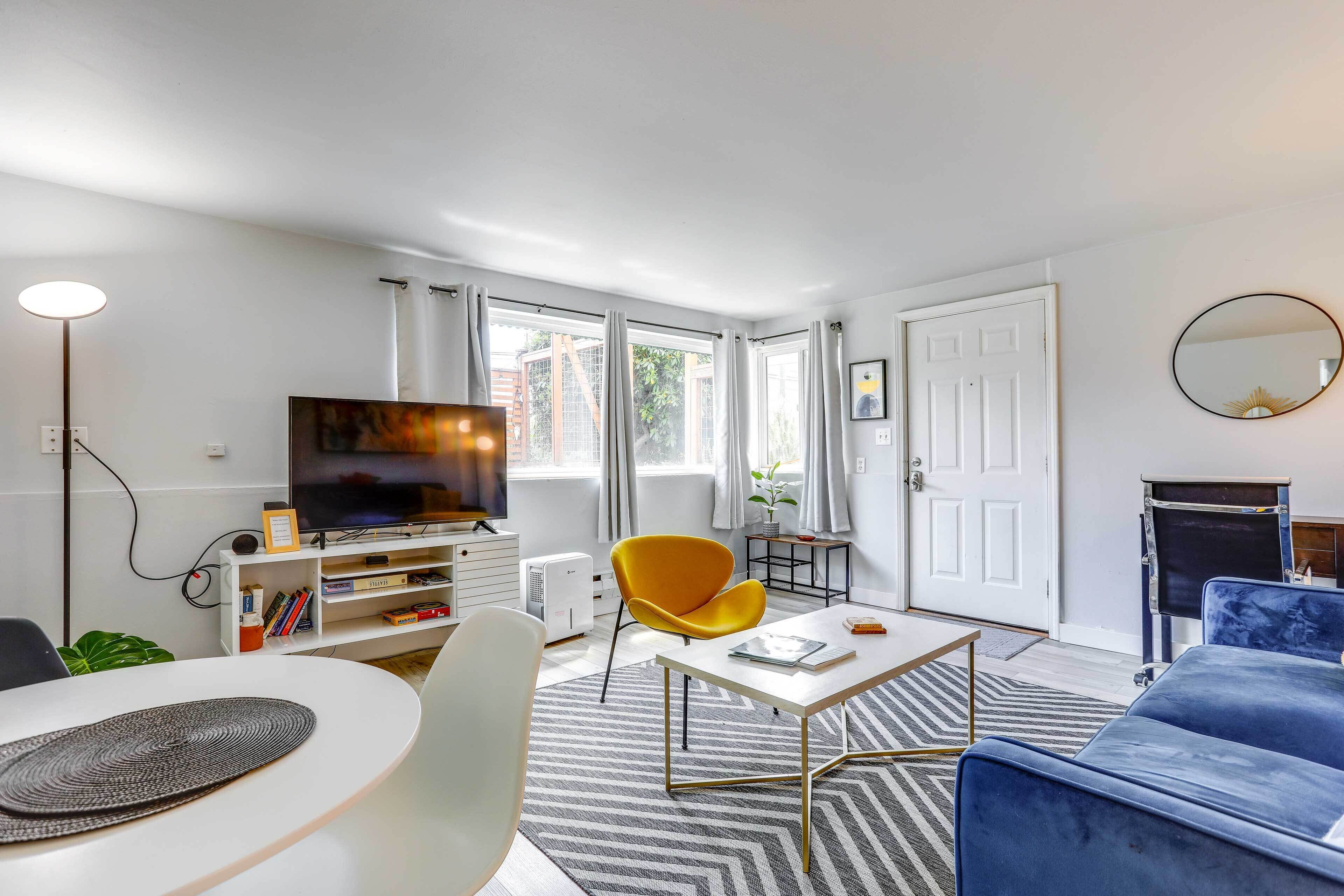 Seattle Garden Retreat: Walk To Water & Shops! - Seattle, WA