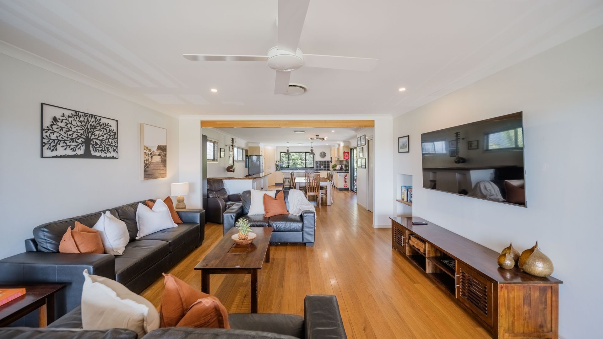 Bayview Beach House - Pet Friendly Holiday Home With A Pool - Holiday Yamba - Yamba