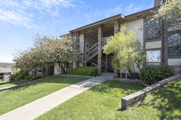 Clubhouse Bungalow | Community Amenities - Table Rock Lake