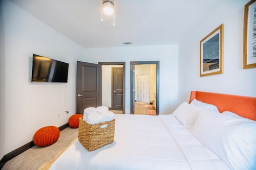 Luxurious 1bed Apt ★ Meddist.downtown ★Pool /Gated - Augusta, GA