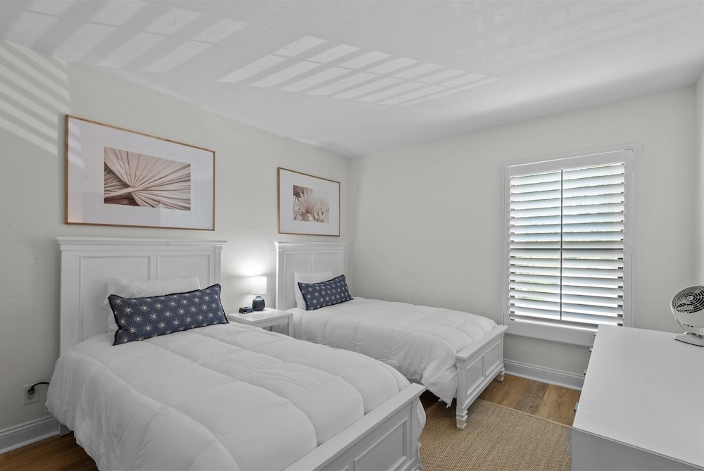 Beach Front, South Seas Beach Villa 2111 - Captiva
