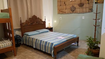 Estúdio família | Individualmente decorados, Wi-Fi de cortesia, roupa de cama