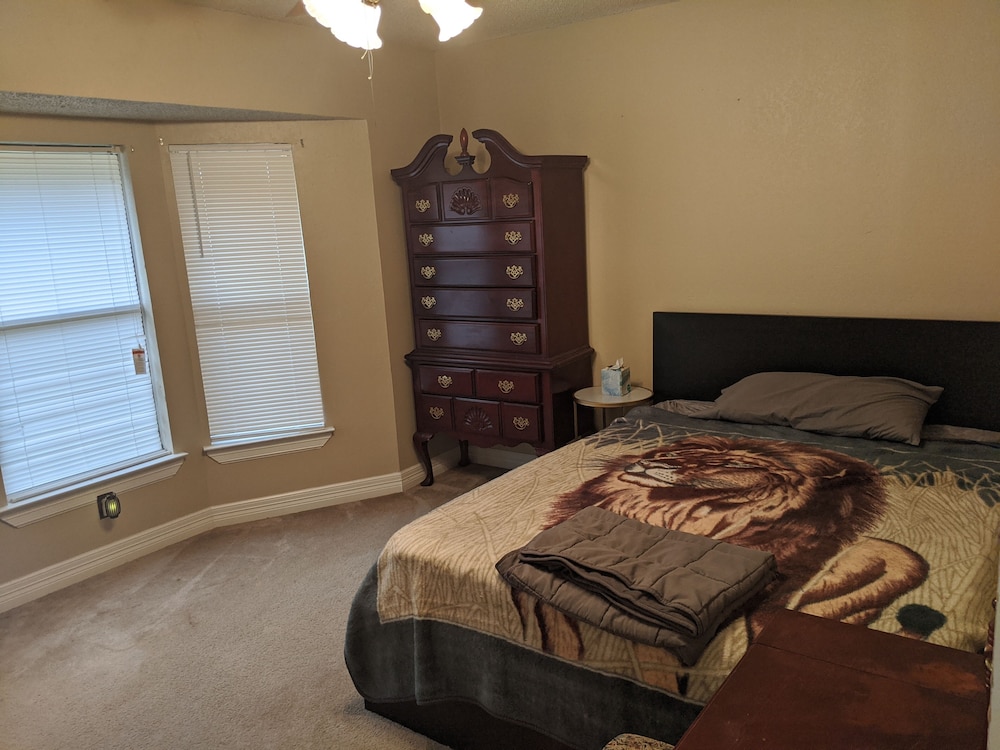 Private Room In A Great Neighborhood - Temple, TX
