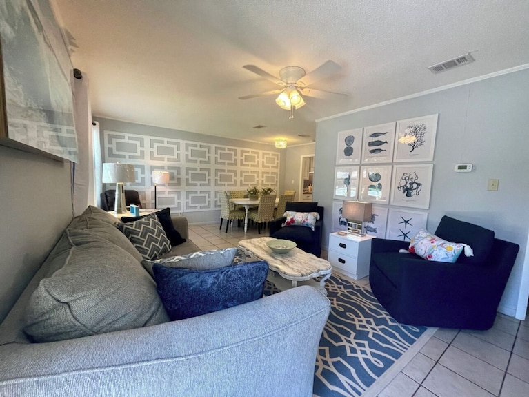 Coastal Cottage/the Kindness Cottage - Jekyll Island, GA