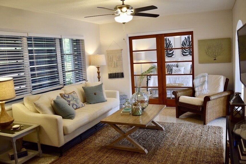 Charming Coastal Oasis 2bed/2 Bath Cottage Close To Beach And Downtown-southgate - 佛羅里達