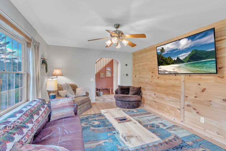 Dog Friendly Retreat On 6 Private Acres In The Finger Lakes Region - Finger Lakes, NY