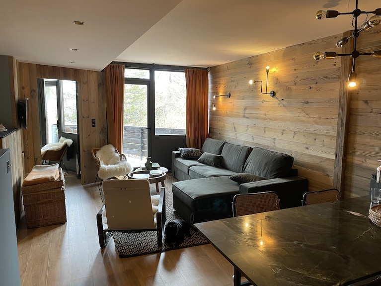 4 Bedroom Apartment In Uvernet-fours - Alpes-de-Haute-Provence