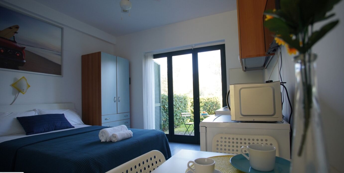 Nel Villaggio Il Monolocale Tra Gli Ulivi A 500 Metri Dal Mare - Davoli