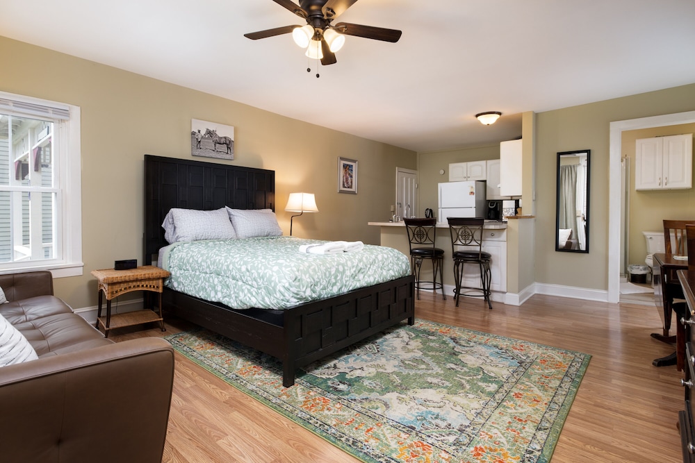 Beautiful Studio Apartment In Saratoga - Short Walk To Downtown - Saratoga Springs, NY